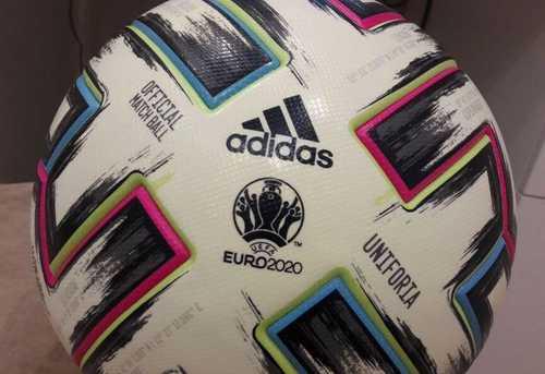 Футбольный мяч Adidas Uniforia Pro