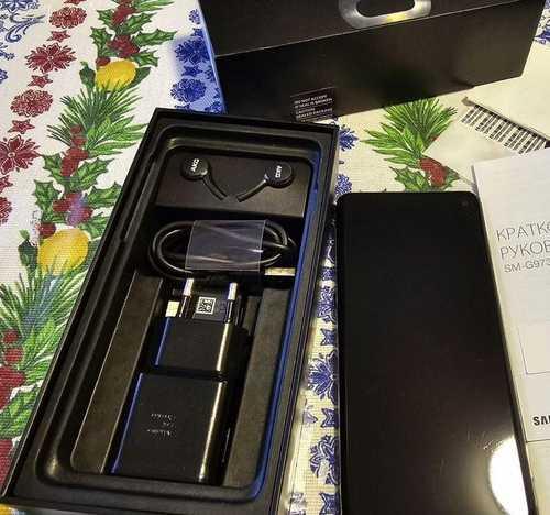 Samsung Galaxy S10, 8/128 ГБ