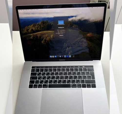 Macbook pro 15 2018 i7 16gb