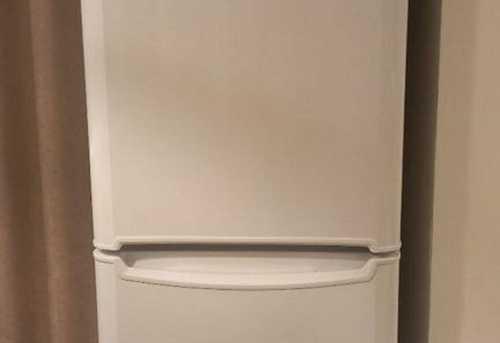 Холодильник indesit на запчасти (или на ремонт)