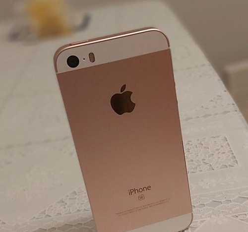 iPhone SE, 32 ГБ