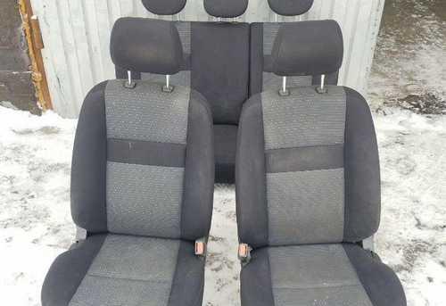 Сиденья комплект Hyundai Getz TB 2007