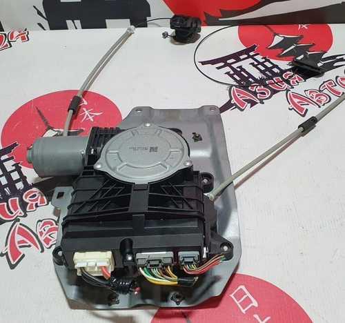 Механизм открывания двери Honda Stepwgn RK5 R20A 2013
