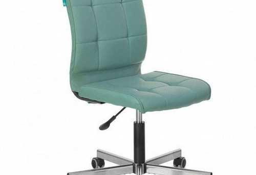 Кресло офисное CH-330M Grey, кожзам серо-голубой L