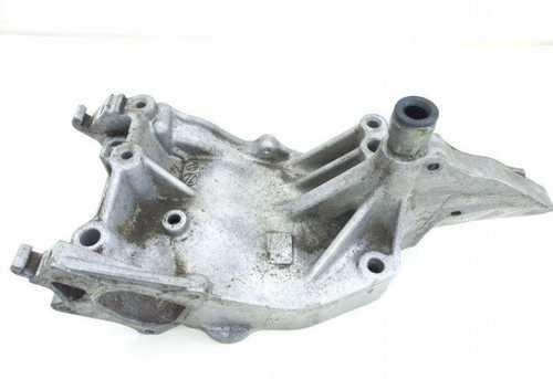 Корпус помпы Honda K20A4