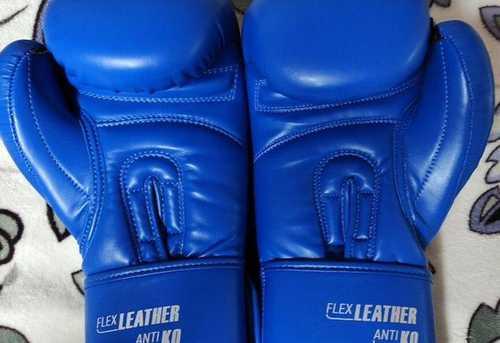 Боксерские перчатки 12 oz Clinch