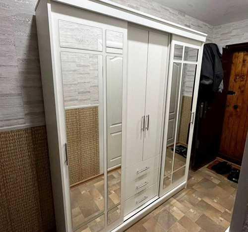 Шкаф купе новый