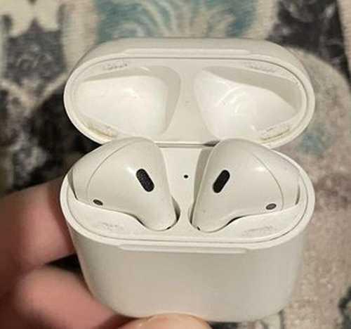 Airpods 1