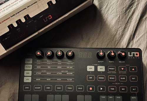 Аналоговый синтезатор IK Multimedia UNO Synth