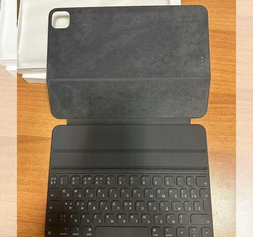 Apple SMART Keyboard Folio