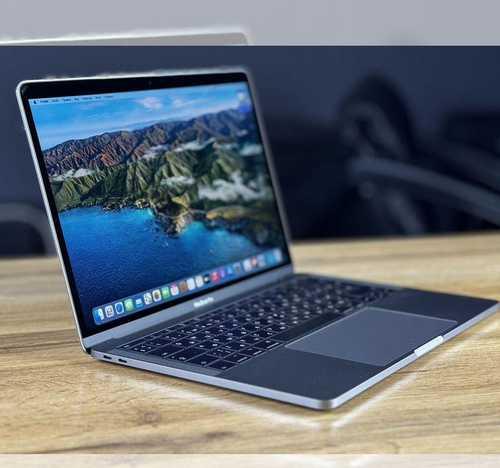 Macbook pro 13 2017 новый