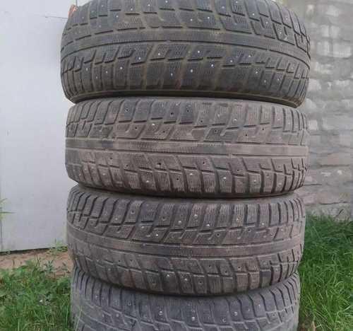 Kumho I'Zen KW22 205/60 R16 92T