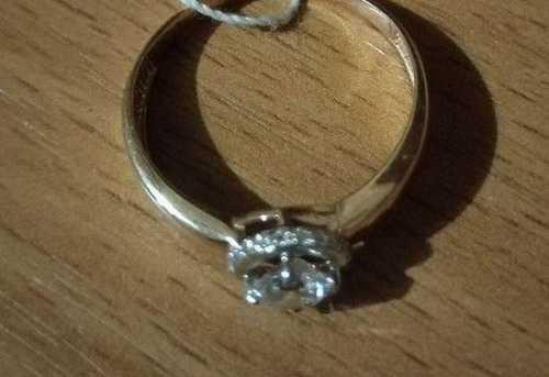 Золотое кольцо женское 18,5 с фианитом