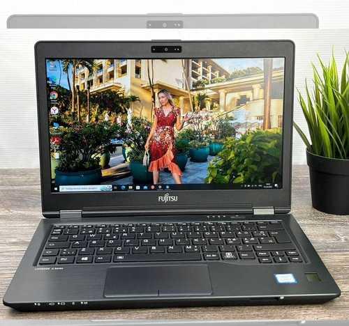 Fujitsu lifebook U729 Core i7   16 RAM