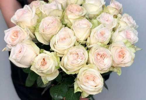 Пионовидные розы белые розы букет с доставкой