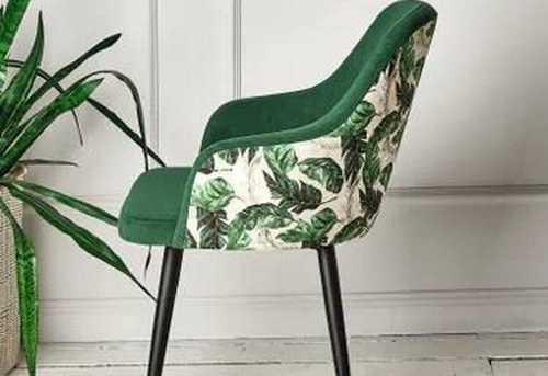 Дизайнерский стул с цветной спинкой