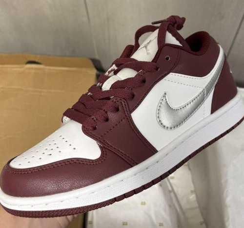 Кроссовки женские nike air jordan 1 low