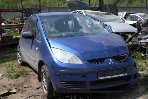 Mitsubishi Colt в разборе