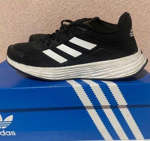 Кроссовки adidas оригинал