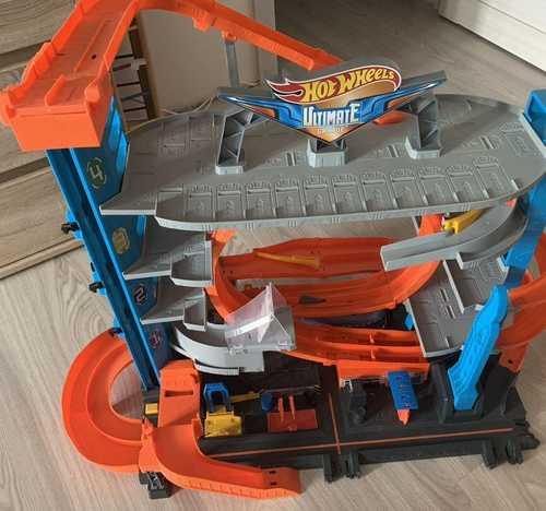 Гоночный трек Hot wheels