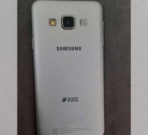Телефон Samsung А3 16Гб 4.7"