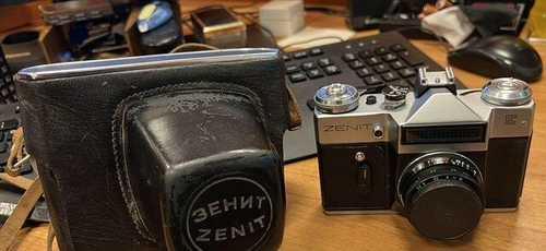 Фотоаппарат Зенит-Е. Объектив индустар 50-2. Zenit