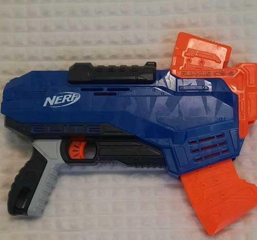 Игрушечный бластер. nerf