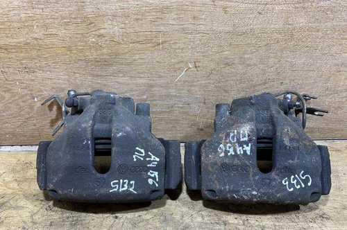 Комплект передних суппортов Audi A4 B6 312