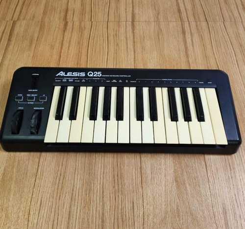 Midi клавиатура Alesis Q25