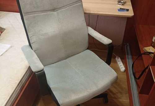 Кресло компьютерное с поддержкой спины