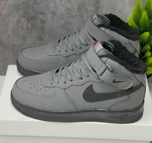 Кроссовки Nike Air Force 1 с мехом