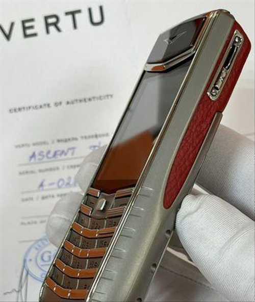 Телефон Vertu Ascent Ti Red. Новый