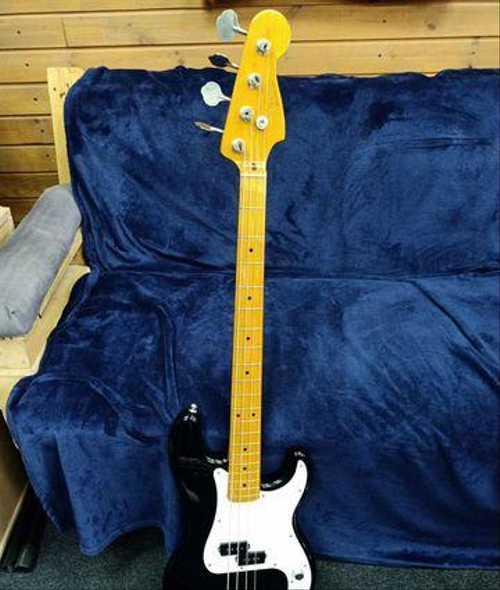 Бас гитара Fender Precision (Japan)