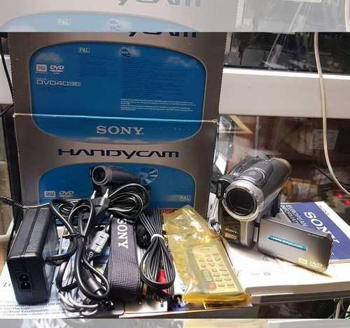 Видеокамера Sony DCR-DVD403E