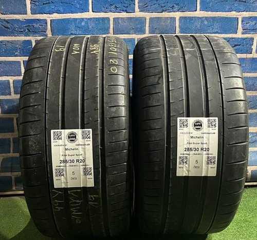 Michelin Pilot Super Sport 285/30 R20 99Y