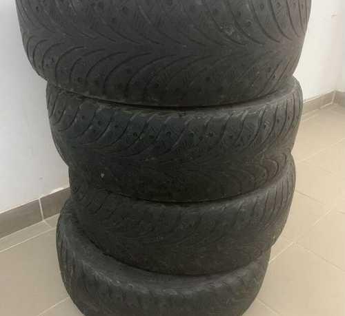 Goodyear UltraGrip Extreme 205/60 R16 92T