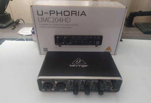 Внешняя звуковая карта behringer UMC204HD