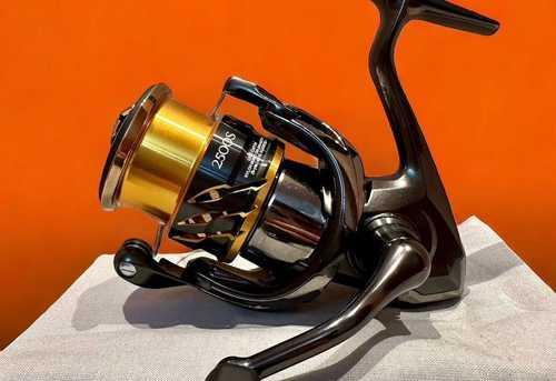 Shimano 20 twin power 2500S новая