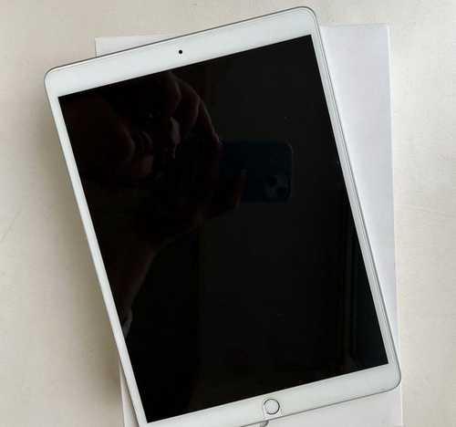 Планшет apple iPad Air 3