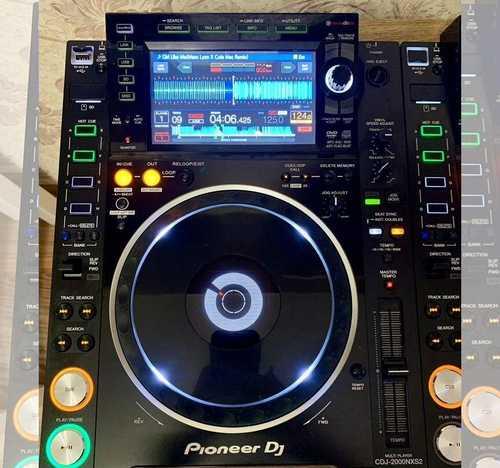 Pioneer CDJ 2000 nexus 2 (пара)