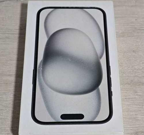 Коробка от iPhone 15