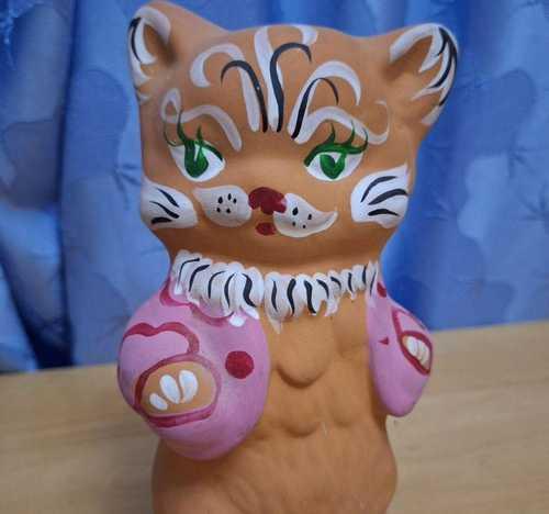 Копилка из глины Кошка