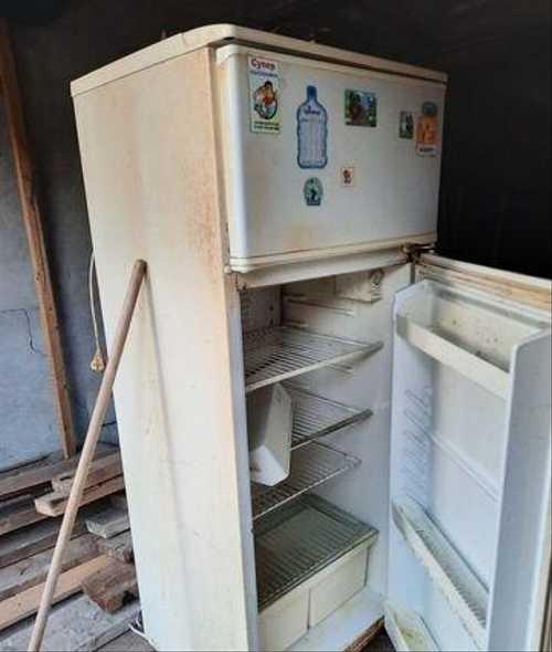 Продам холодильник бу Атлант