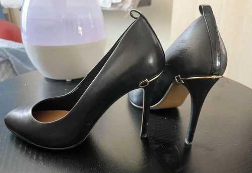 Туфли кожаные женские 39 размер черные