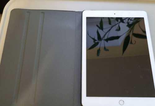 Apple iPad 6 th Wi-Fi Cellular