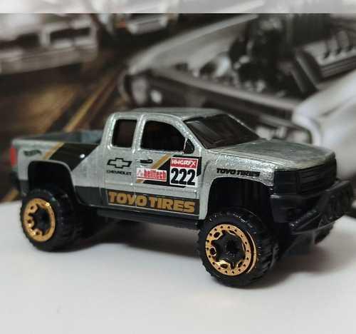 Hot wheels Chevy Silverado GRY92 R16