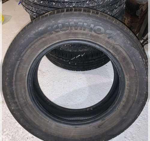 Kumho Ecowing ES01 KH27 215/65 R16