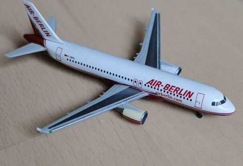 Модель самолета Airbus A320 Air Berlin Herpa 1:500