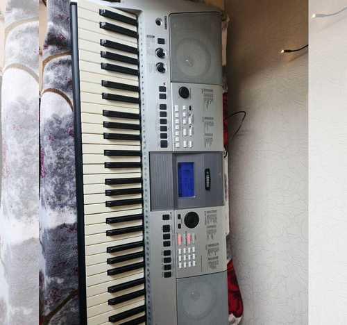 Yamaha PSR-E413