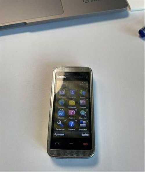 Телефон Nokia 5530 XM